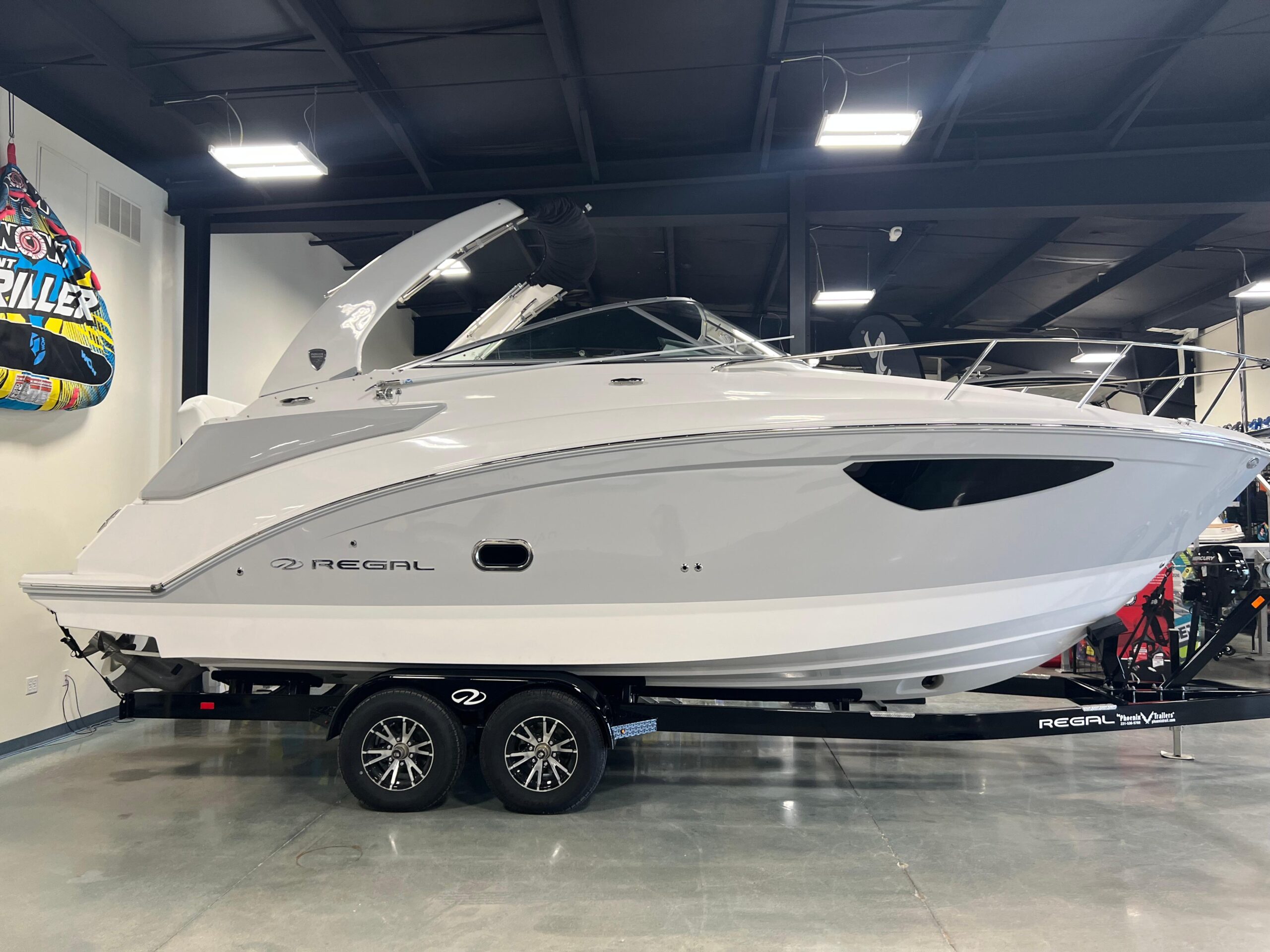 New 2025 Regal 26 Express 26 ft Express Cruiser Boat For Sale In ...