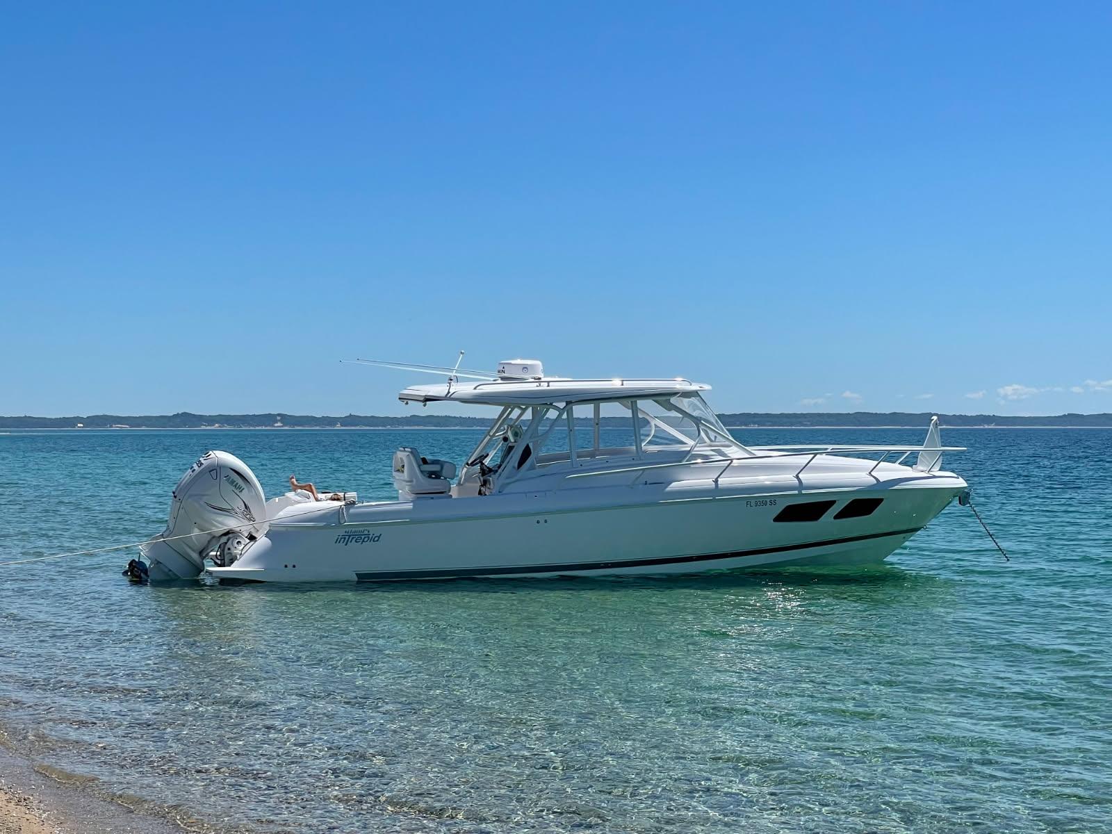 2021 Intrepid 345 Valor - Walstrom Marine