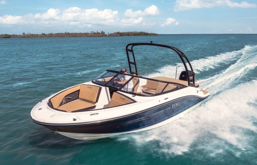 New Sea Ray SPX Bowrider Outboard Boats For Sale Near Petoskey ...